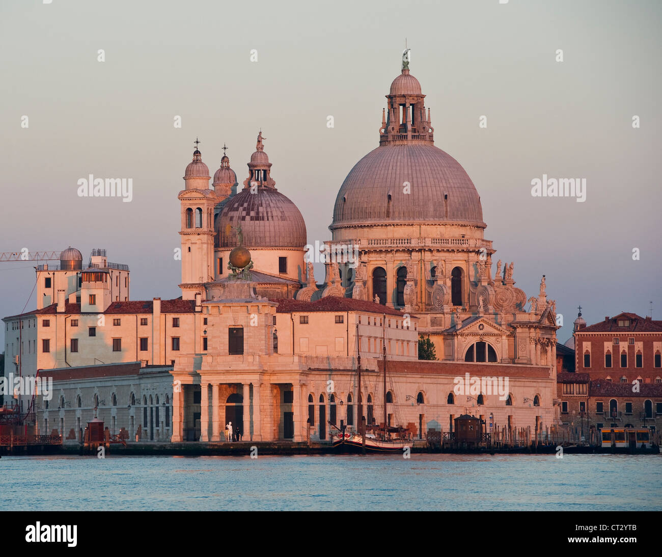 Salute basilica dome hi-res stock photography and images - Alamy
