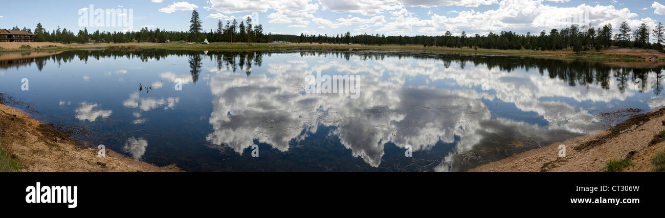 overview of a lake in the grounds of Bryce Canyon in Utah Stock Photo ...