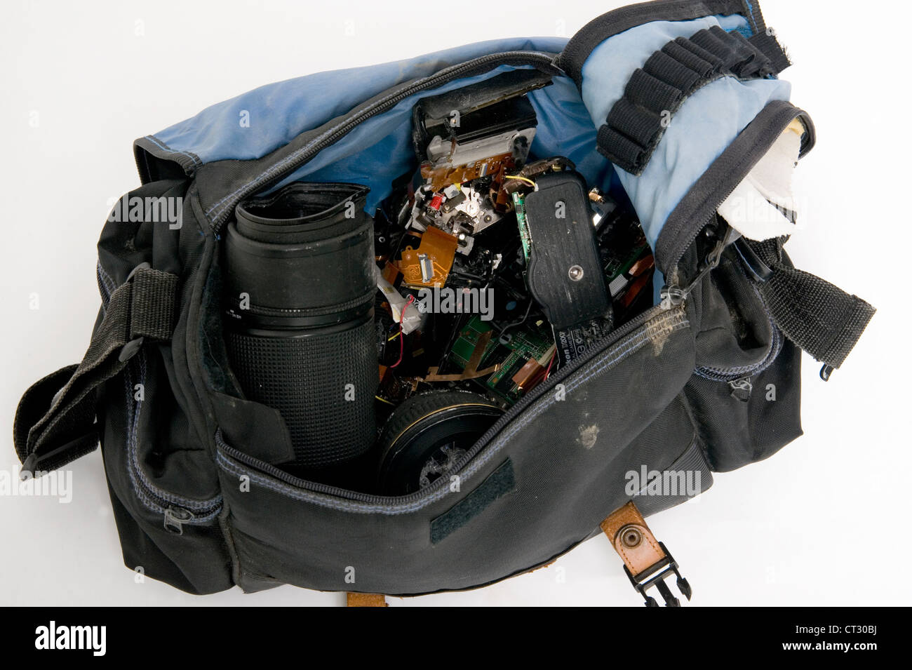 smashed broken damaged camera Stock Photo - Alamy