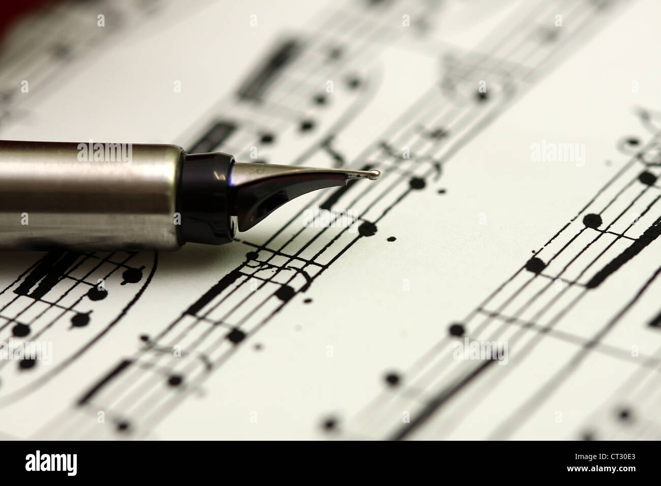 Music note paper hi-res stock photography and images - Alamy
