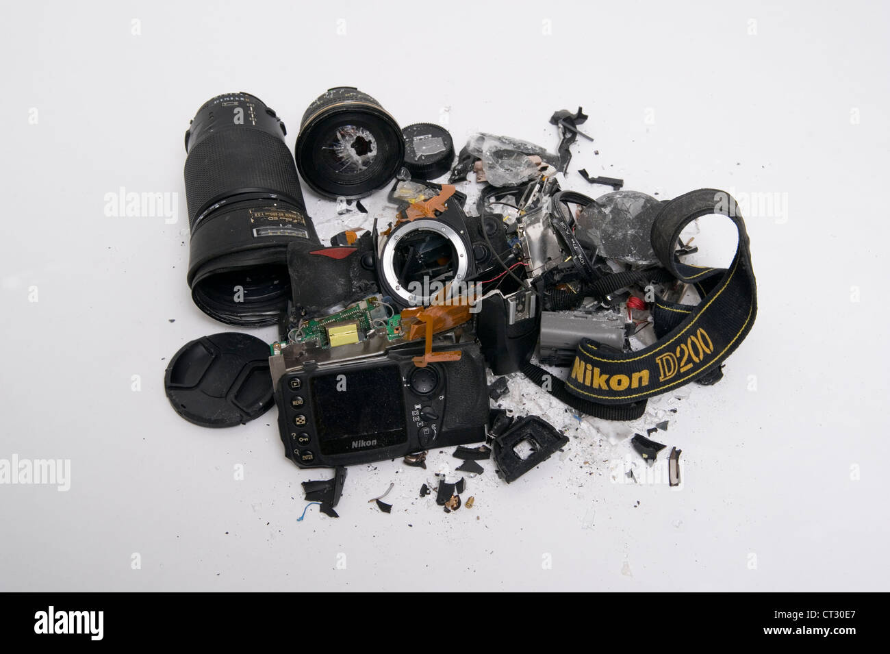 smashed broken damaged camera Stock Photo - Alamy