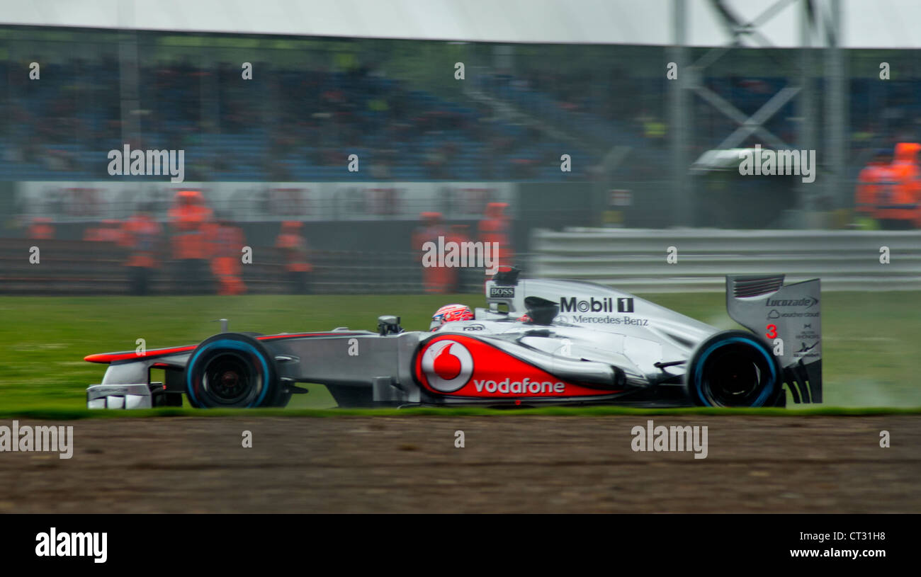 Formula one motor racing vodafone hi-res stock photography and images ...