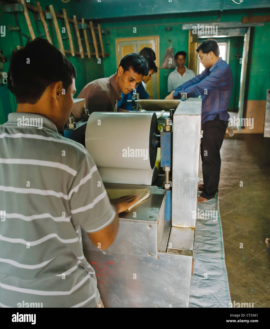 Poppadom only hi-res stock photography and images - Alamy