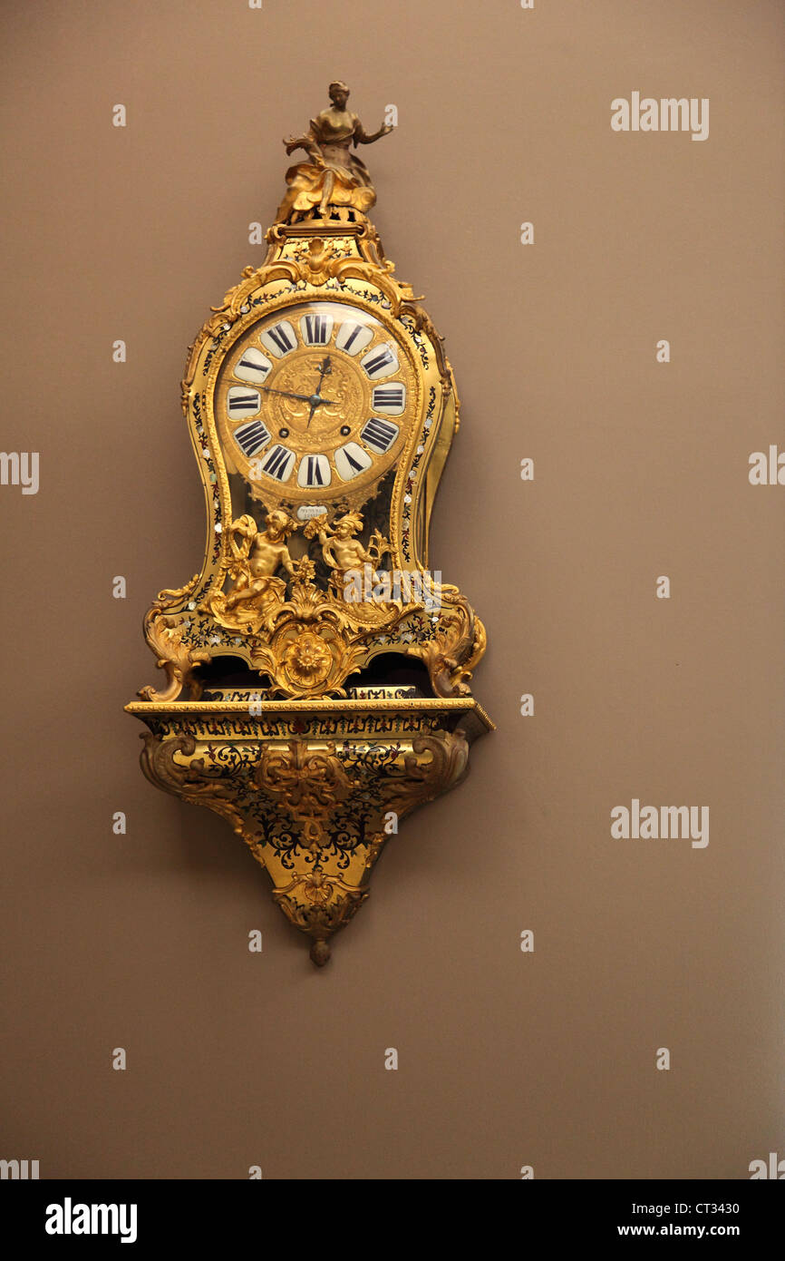 antique wall clock Stock Photo - Alamy