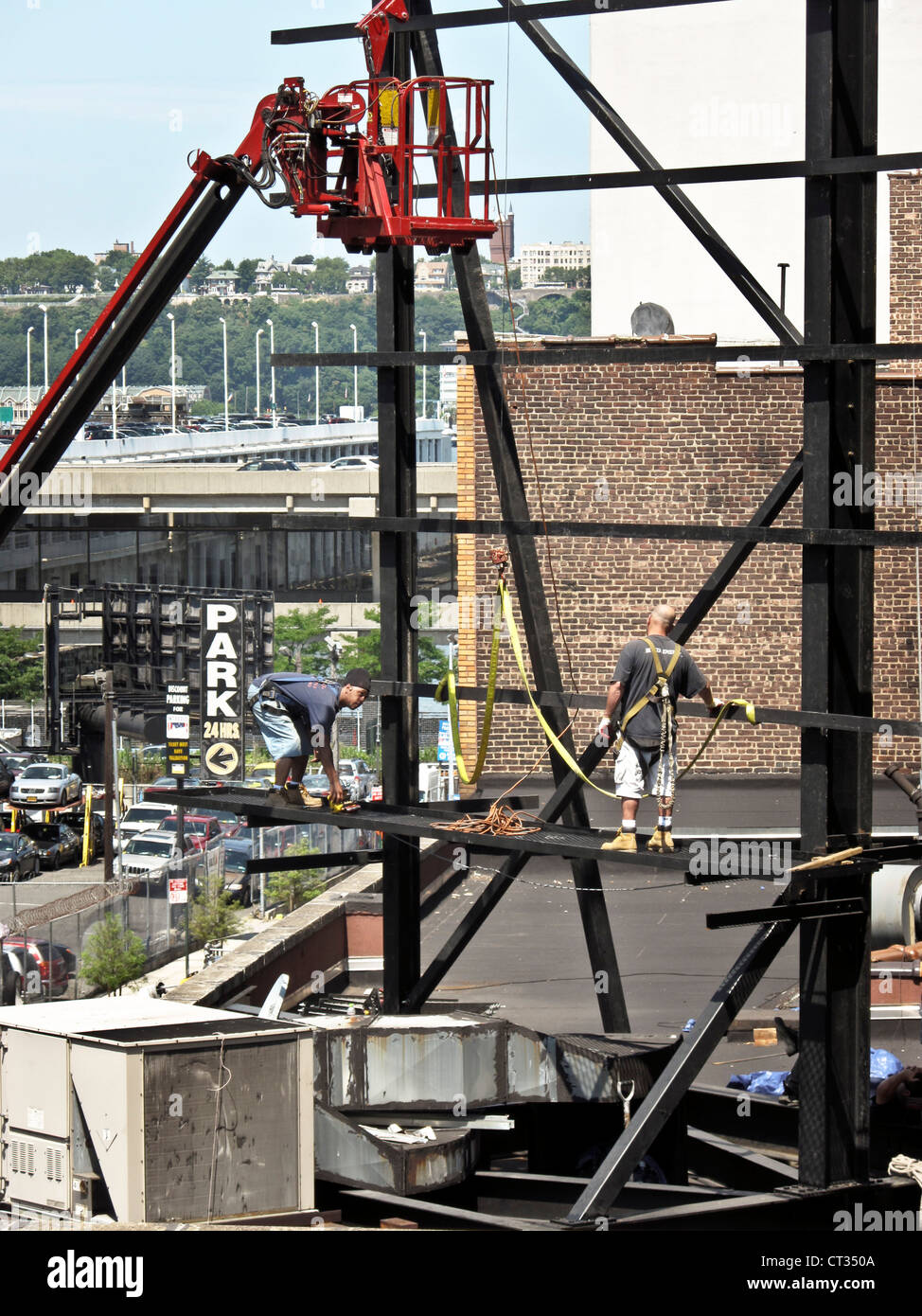 Crossbeam hi-res stock photography and images - Alamy