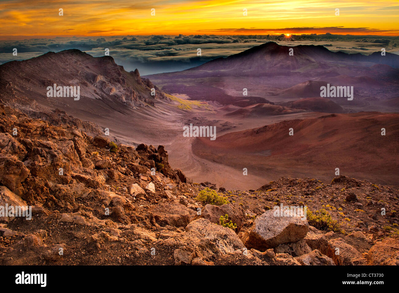 Hawaii crater hi-res stock photography and images - Alamy