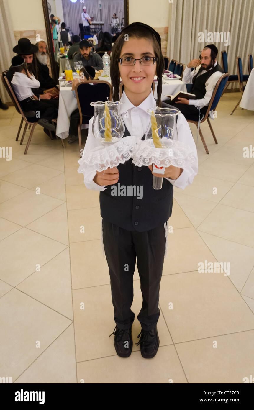 Ultra orthodox jewish child hi-res stock photography and images - Alamy