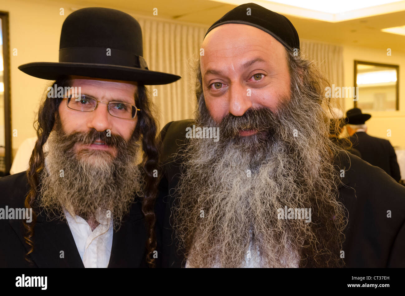 Orthodox jewish wedding hi-res stock photography and images - Alamy