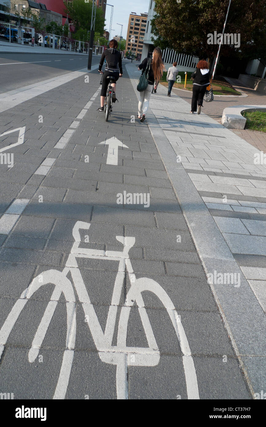 Canada bike lane hi-res stock photography and images - Alamy