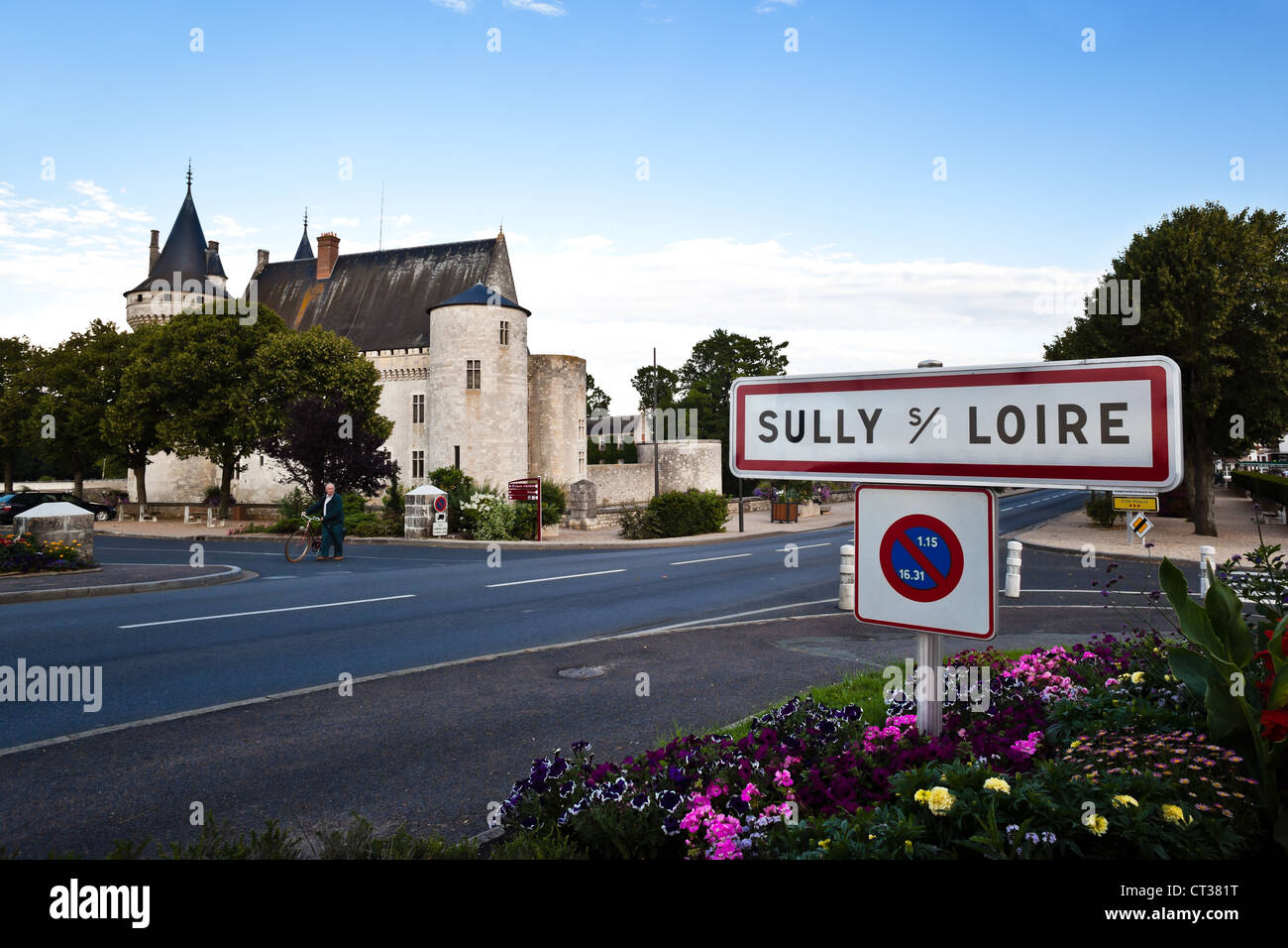 Chateau de Sully, Sully-sur-Loire, Loire river valley, France. Charles ...