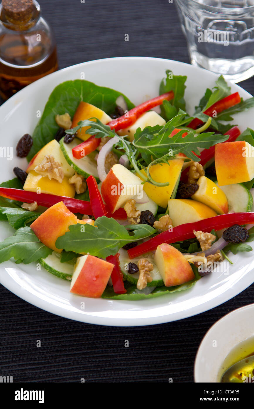 Apple,rocket and walnut salad Stock Photo - Alamy