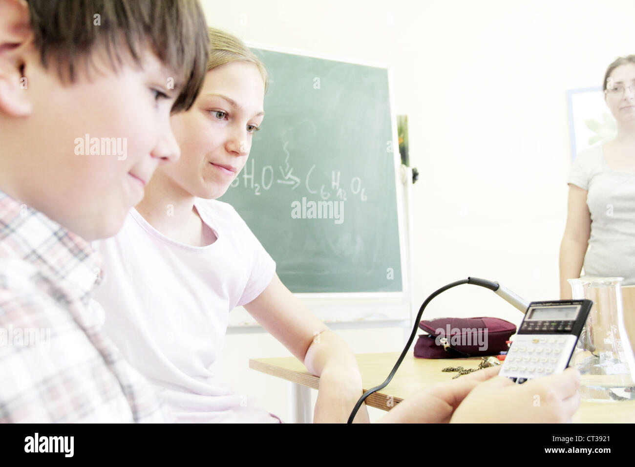 Students working in technology lab Stock Photo - Alamy