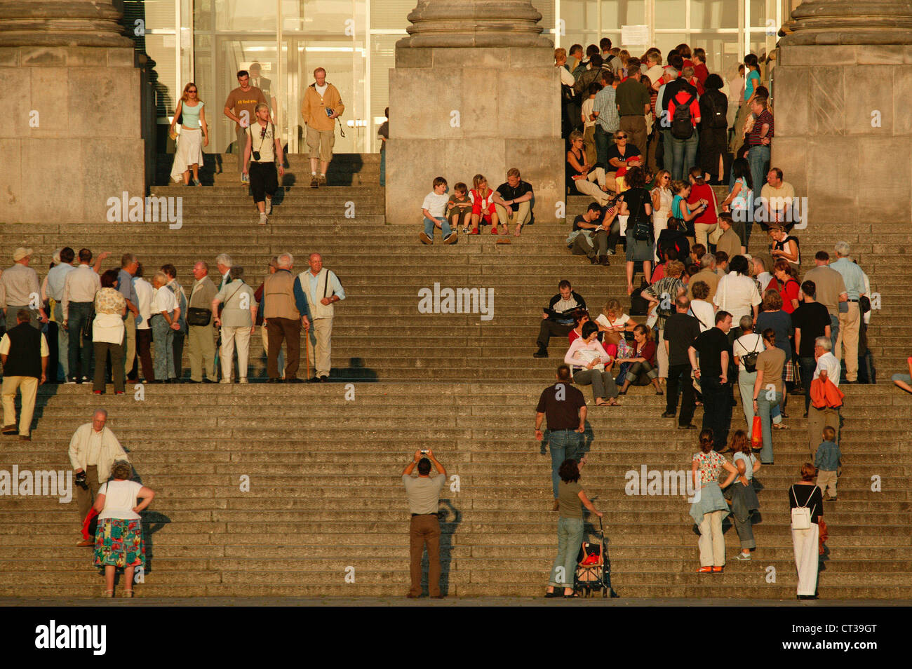 People reichstag steps hi-res stock photography and images - Alamy