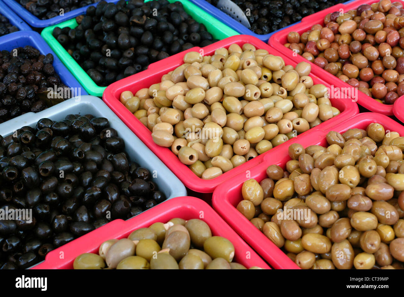 Olives at the market Stock Photo - Alamy
