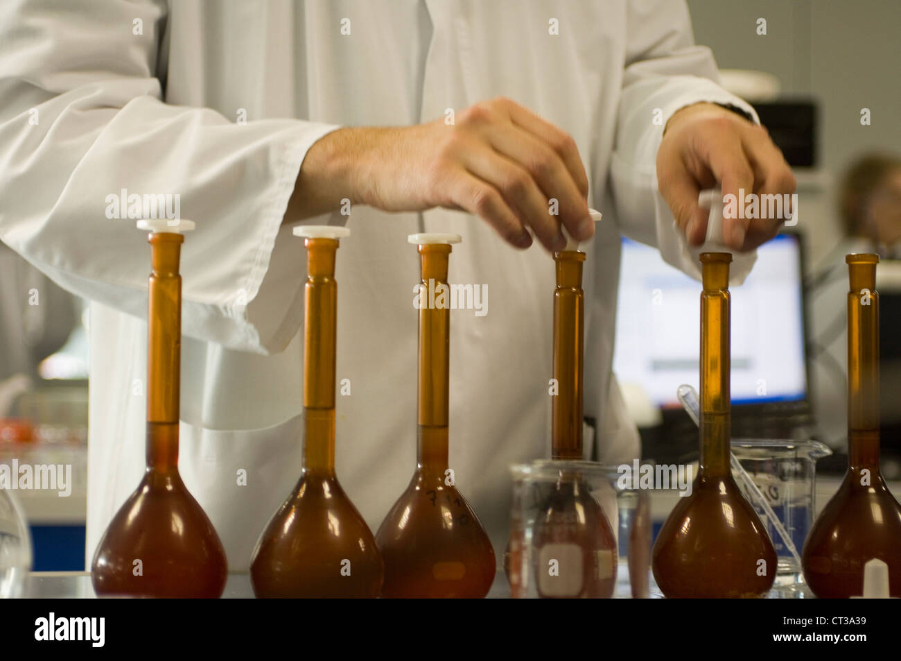 Human labo hi-res stock photography and images - Alamy