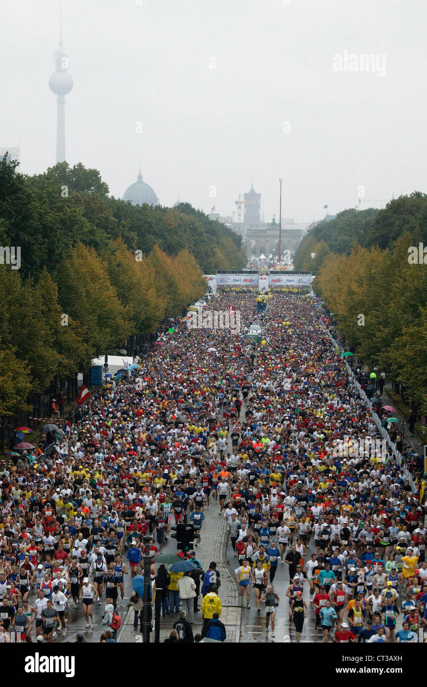 Berlin berlin marathon start hi-res stock photography and images - Alamy
