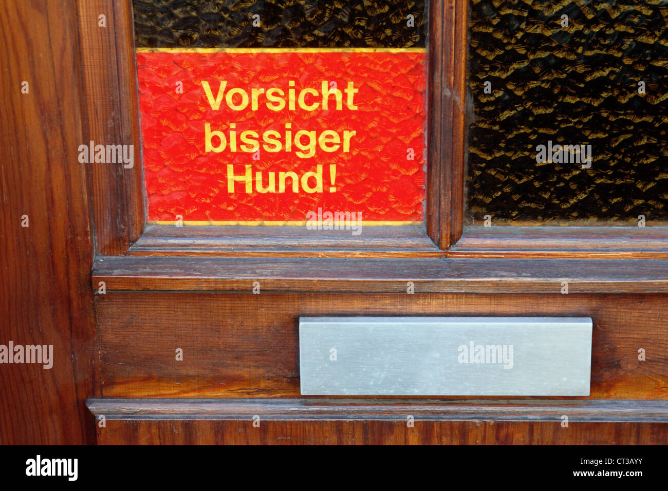 Warning sign, caution vicious dog Stock Photo - Alamy