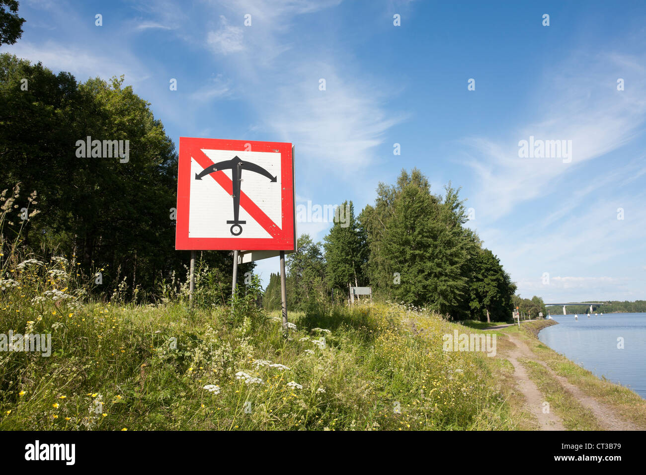 Anchoring forbidden sign hi-res stock photography and images - Alamy