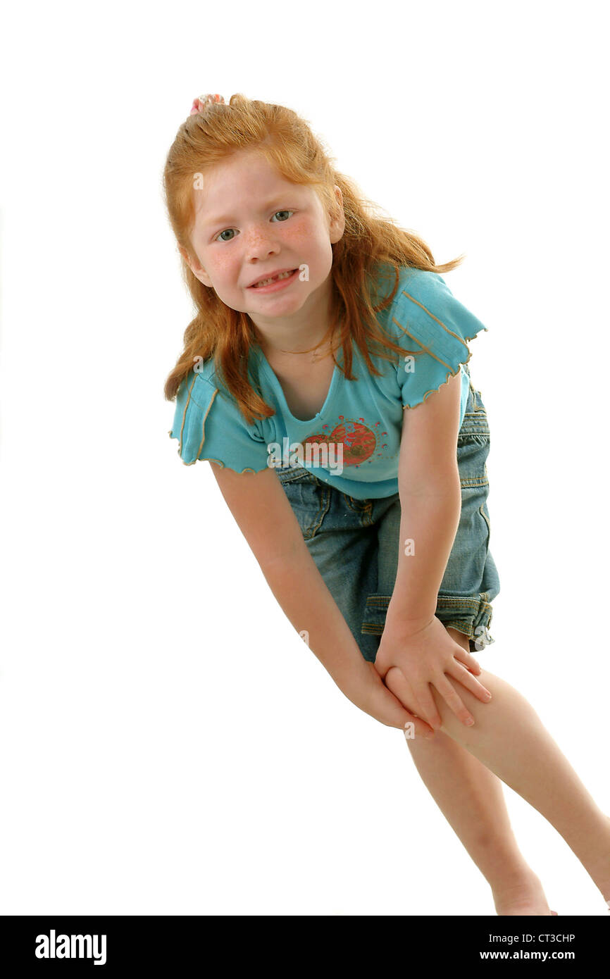 CHILD WITH KNEE PAIN Stock Photo - Alamy