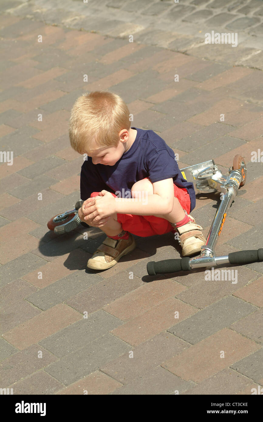 Accidental fall hi-res stock photography and images - Alamy