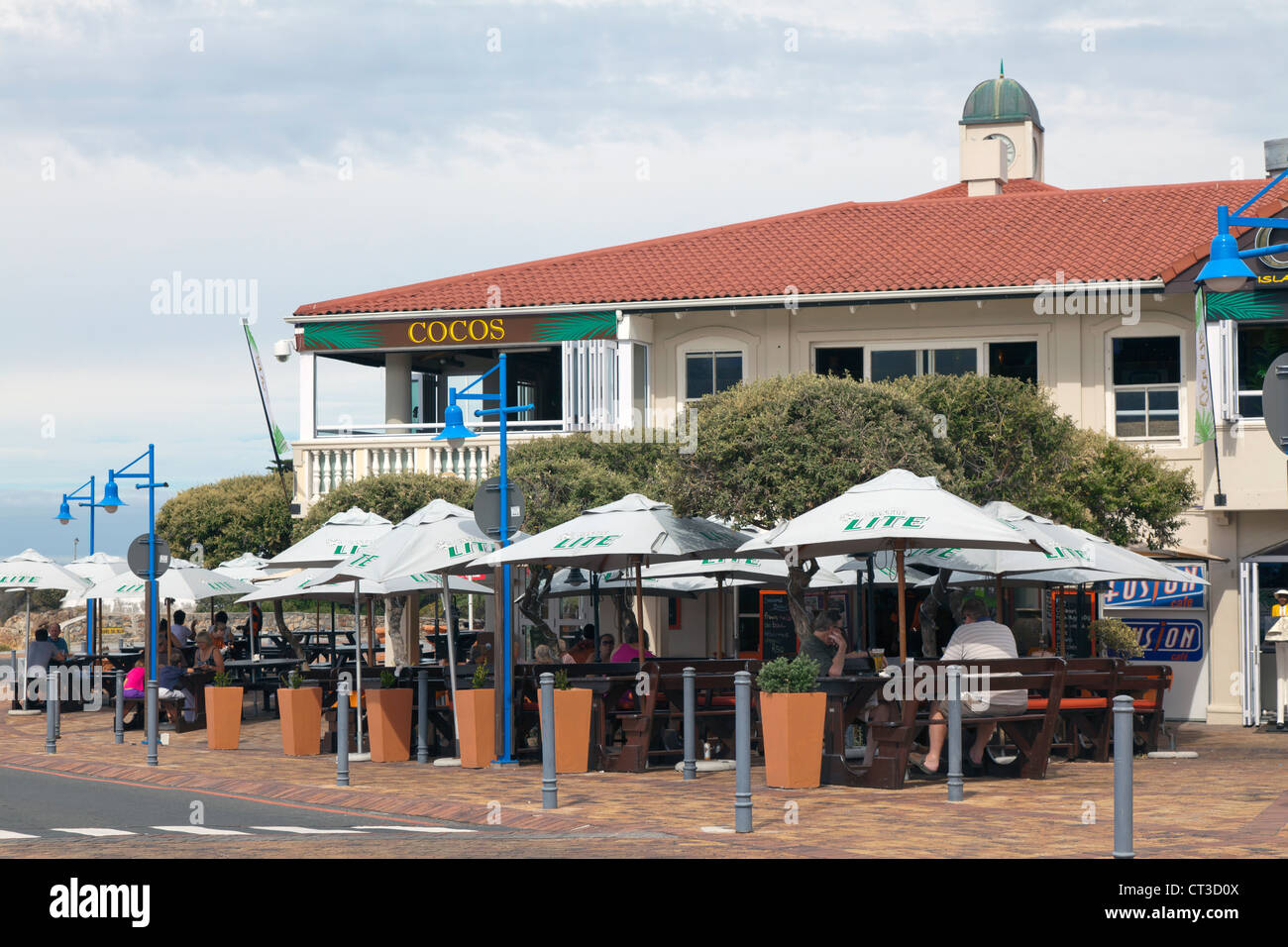 Restaurants outdoor hi-res stock photography and images - Alamy