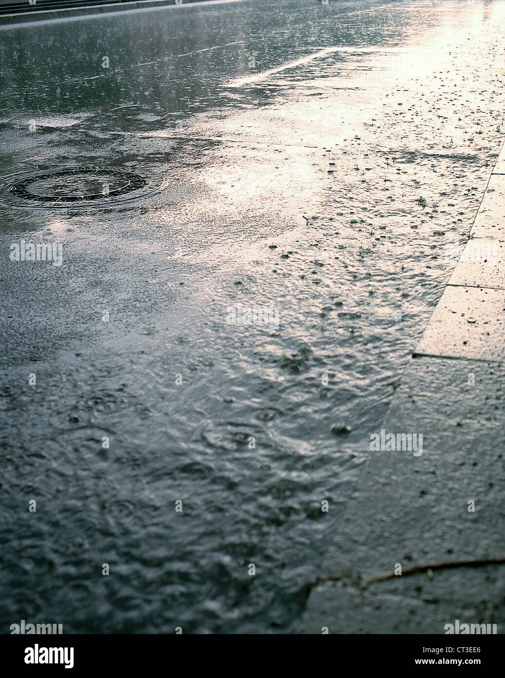 A street in heavy rain Stock Photo - Alamy