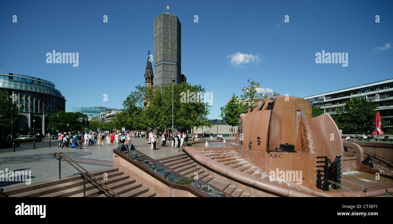Berlin Breitscheidplatz with fountains and Gedaechtniskirche Stock ...