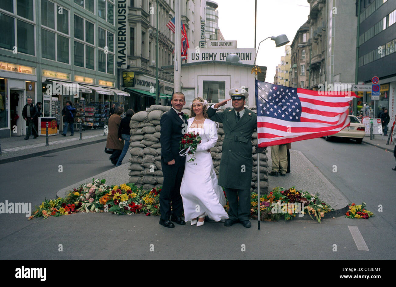 Student crossing guard hi-res stock photography and images - Alamy