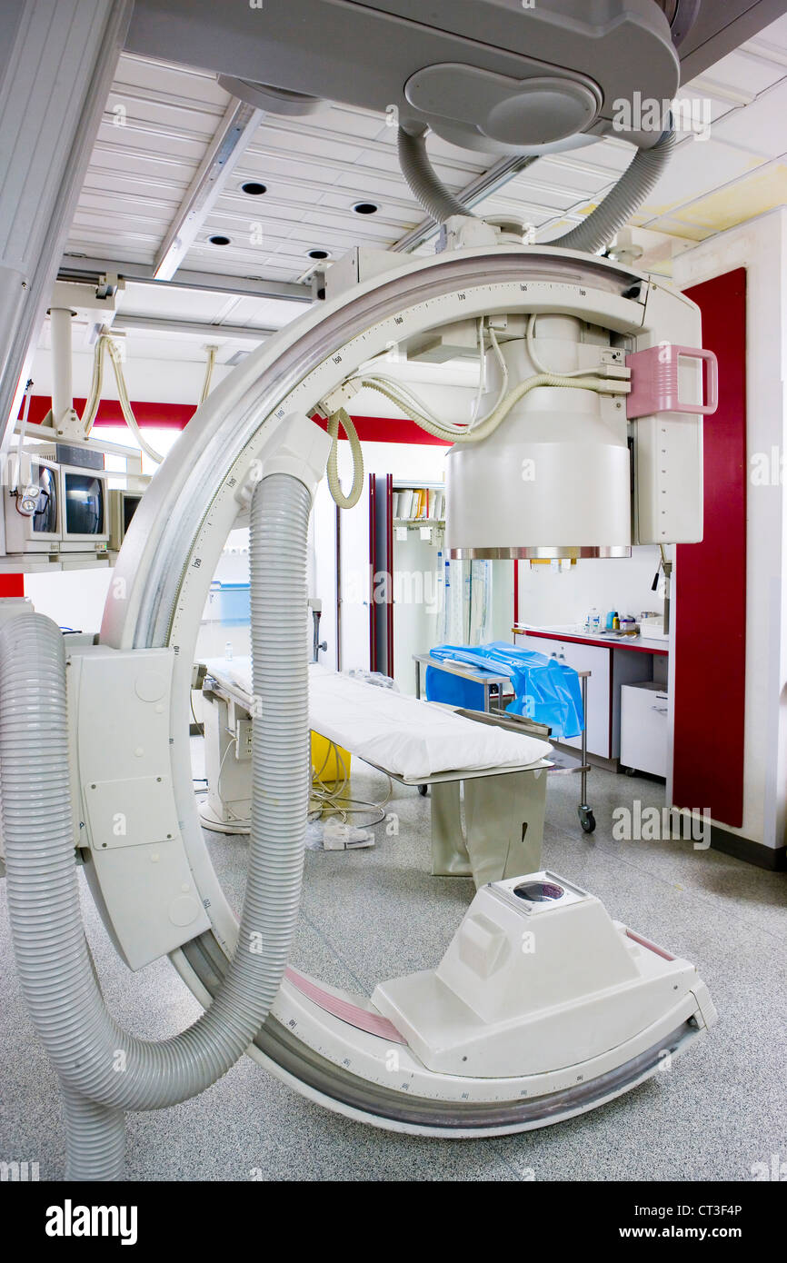 DIGITAL ANGIOGRAPHY MACHINE Stock Photo - Alamy