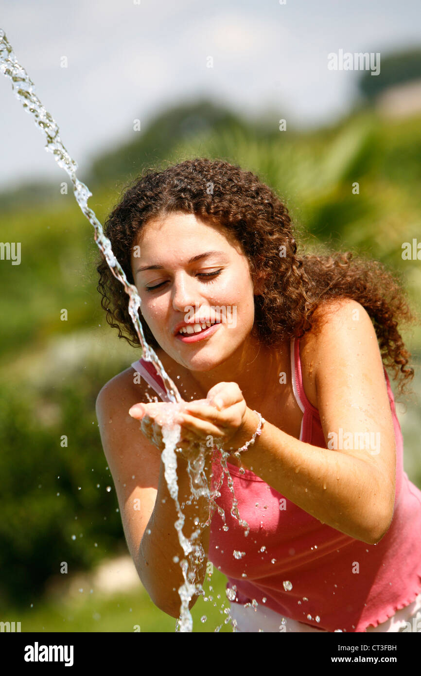 Thirsty refreshments hi-res stock photography and images - Alamy