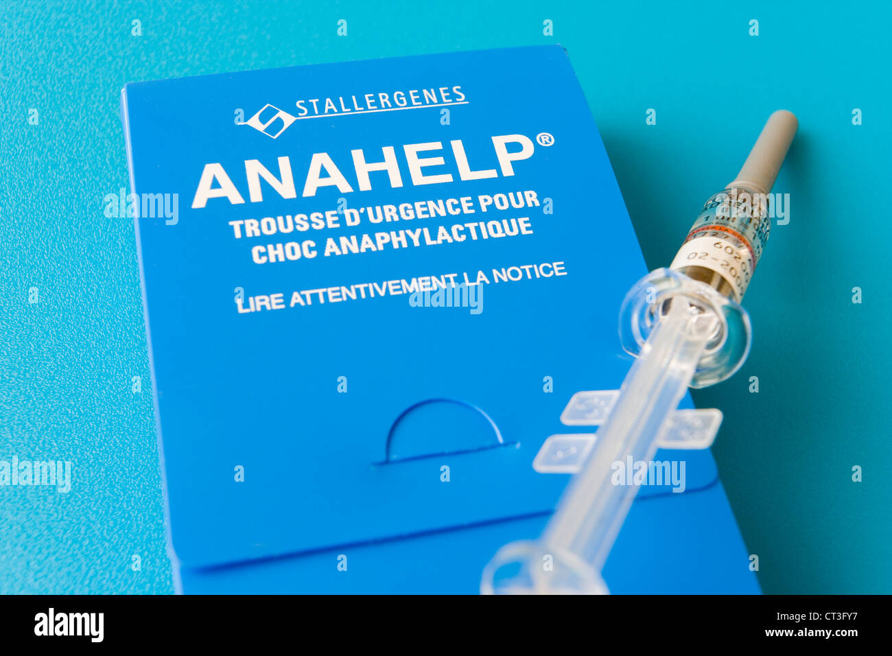 Adrenaline syringe hi-res stock photography and images - Alamy