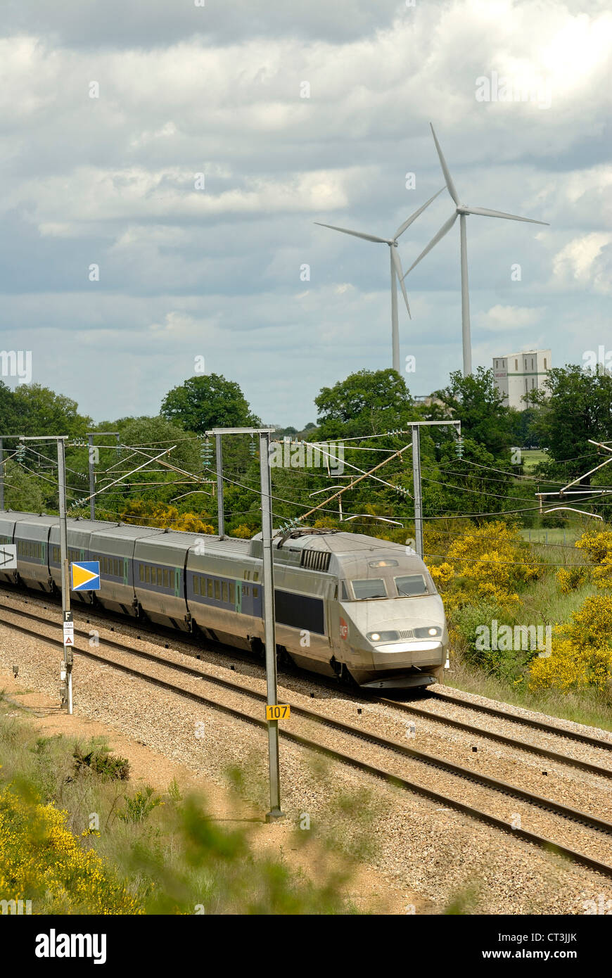 Electrical driven trains hi-res stock photography and images - Alamy