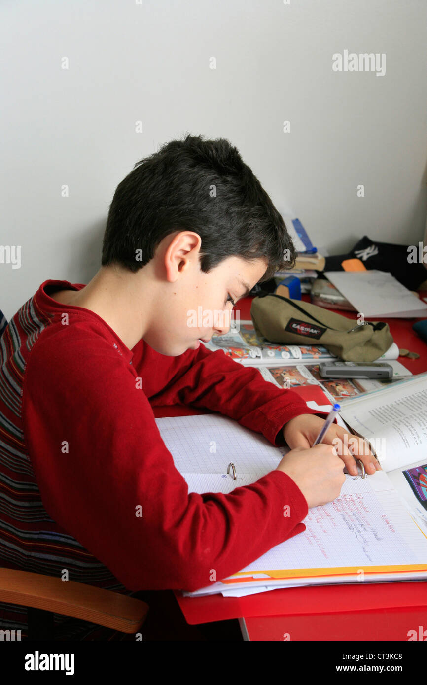 CHILD DOING HOMEWORK Stock Photo - Alamy