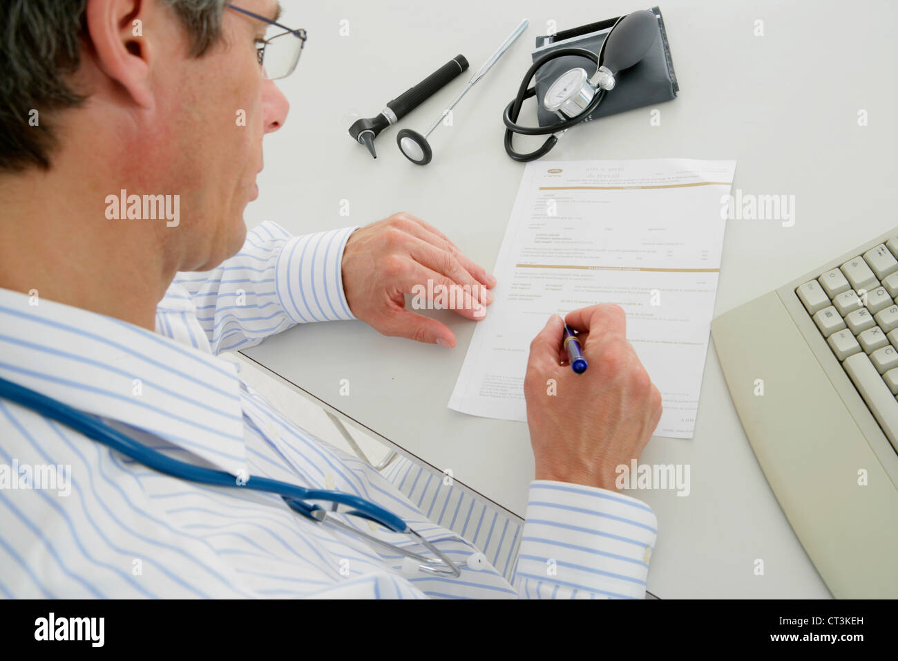 Doctor leaves office hi-res stock photography and images - Alamy