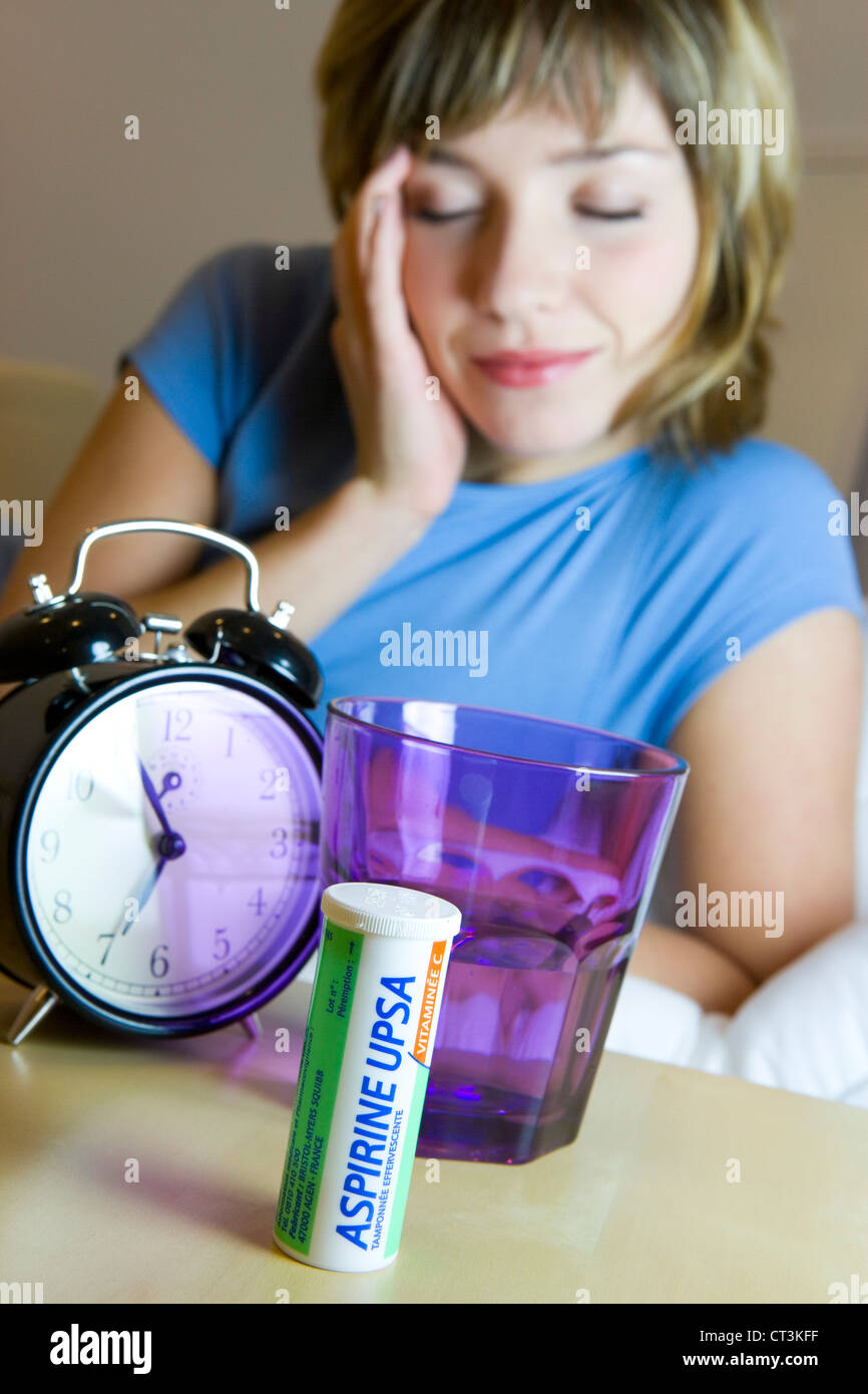 Acetylsalicylic acid aspirin drug hi-res stock photography and images ...