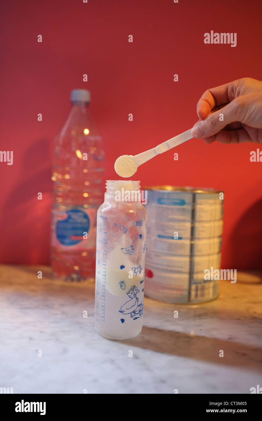 Baby formulas hi-res stock photography and images - Alamy