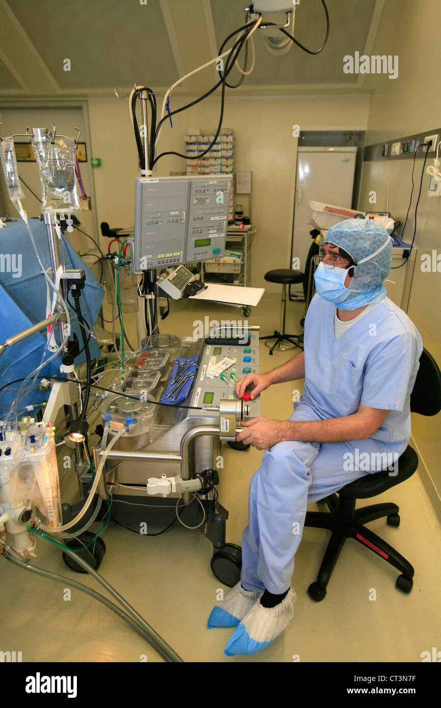 Heart pump machine hi-res stock photography and images - Alamy