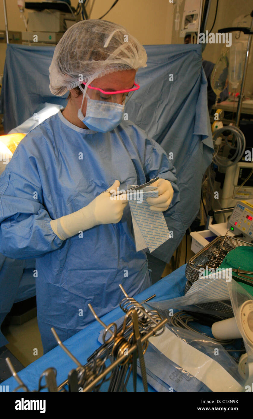 Surgical operations hi-res stock photography and images - Alamy