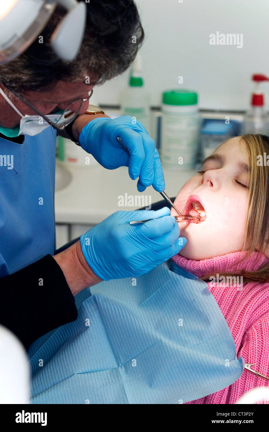 Child dental surgery hi-res stock photography and images - Alamy