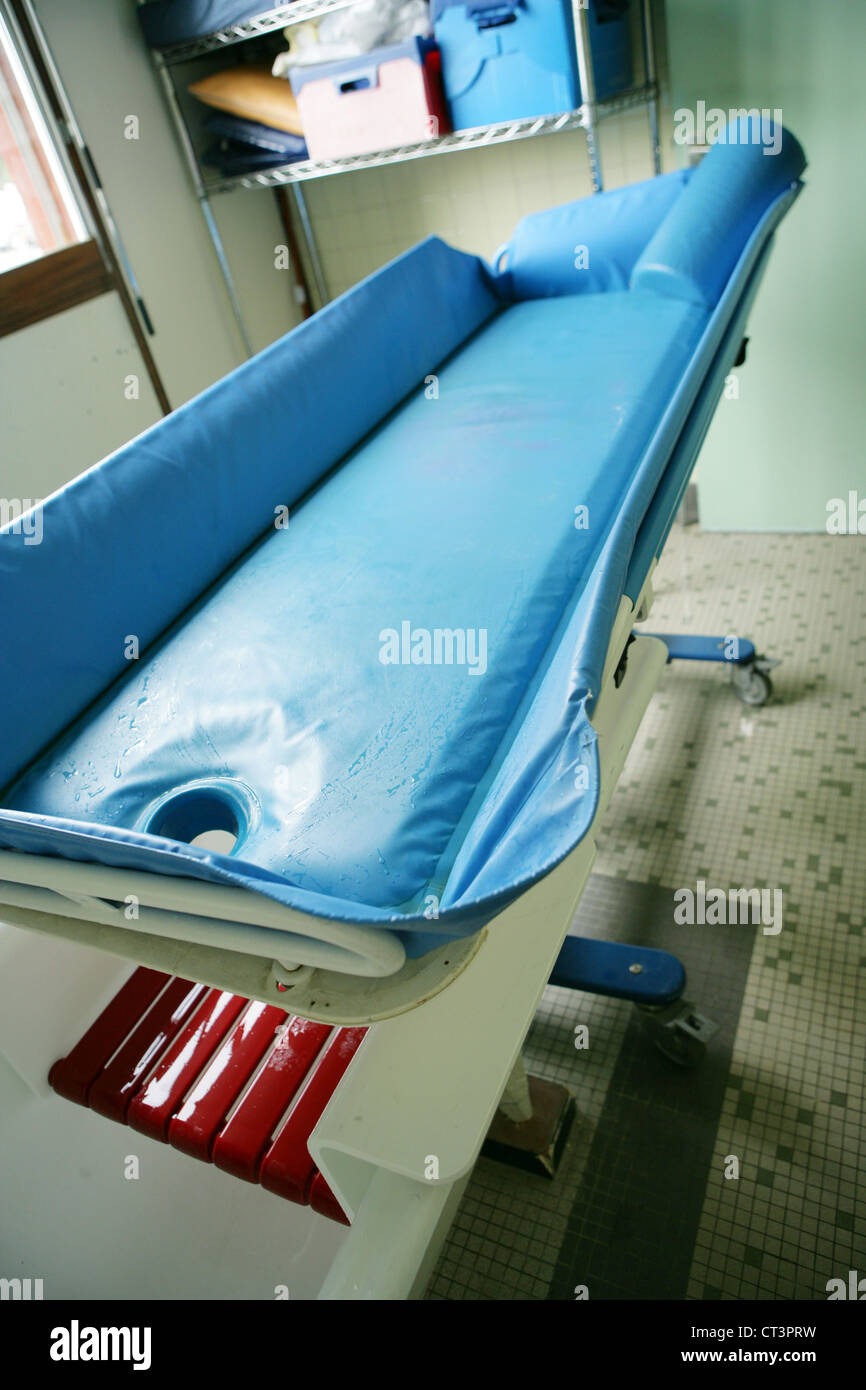 Shower trolley hi-res stock photography and images - Alamy