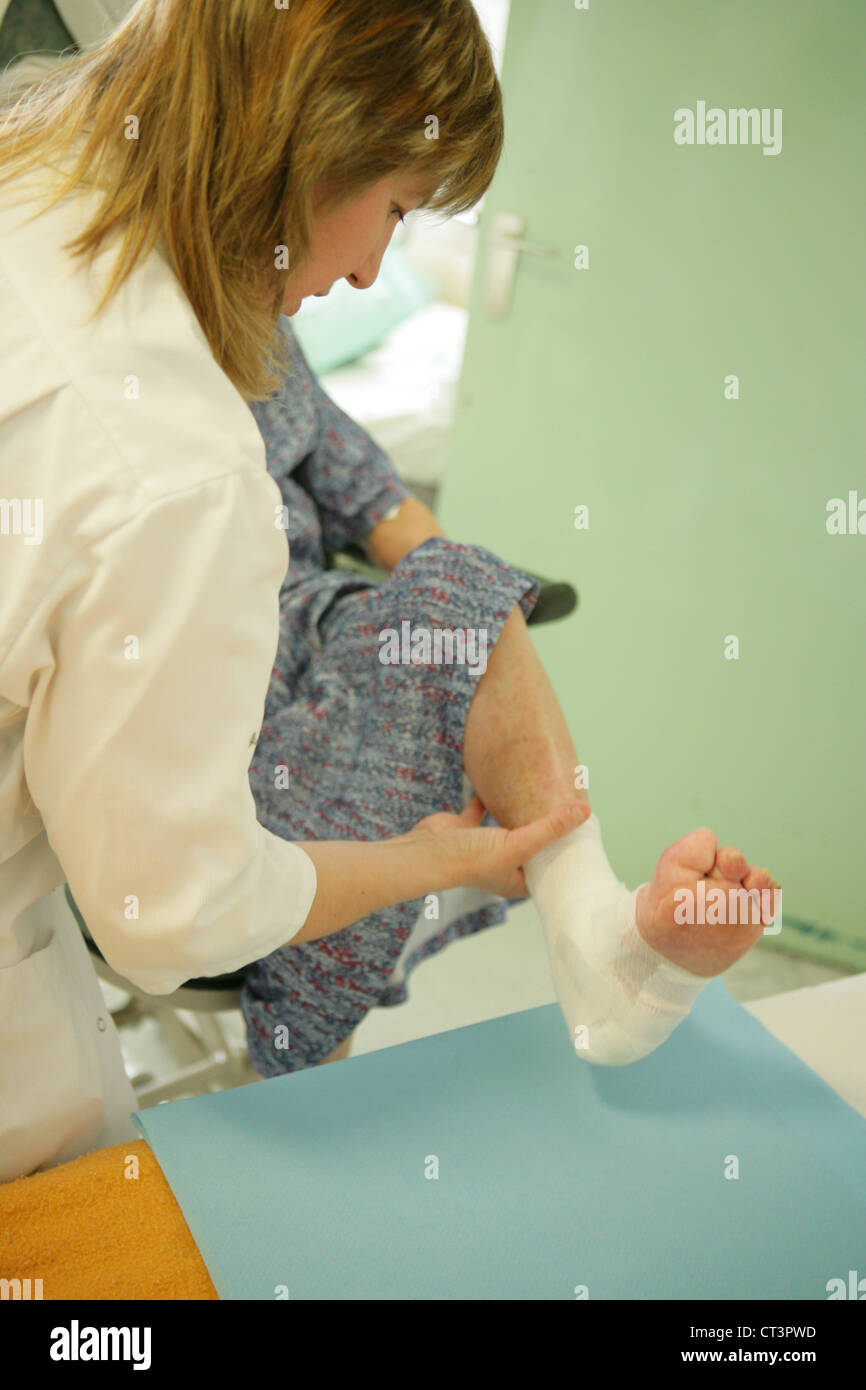 Decubitus treatment hi-res stock photography and images - Alamy
