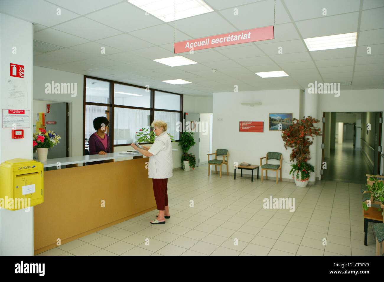HOSPITAL RECEPTION AREA Stock Photo - Alamy