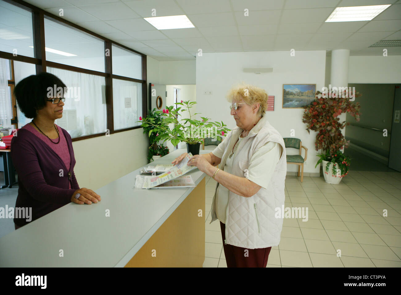 HOSPITAL RECEPTION AREA Stock Photo - Alamy