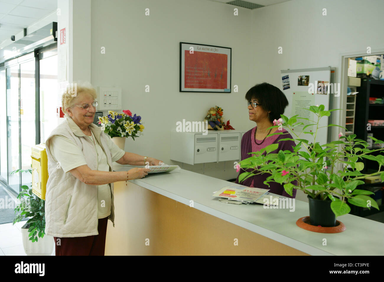 HOSPITAL RECEPTION AREA Stock Photo - Alamy
