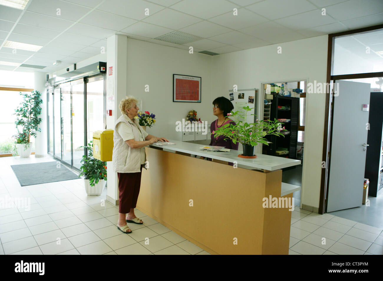 HOSPITAL RECEPTION AREA Stock Photo - Alamy