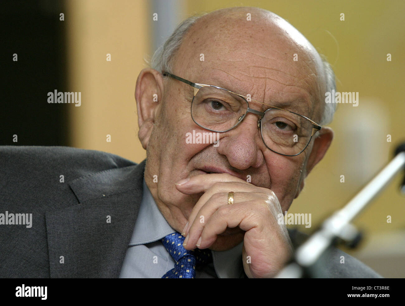 Marcel reich ranicki hi-res stock photography and images - Alamy