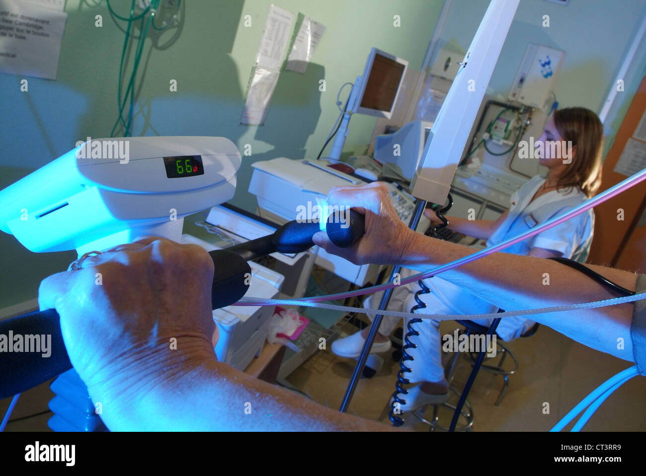 Patient undergoing stress test hi-res stock photography and images - Alamy