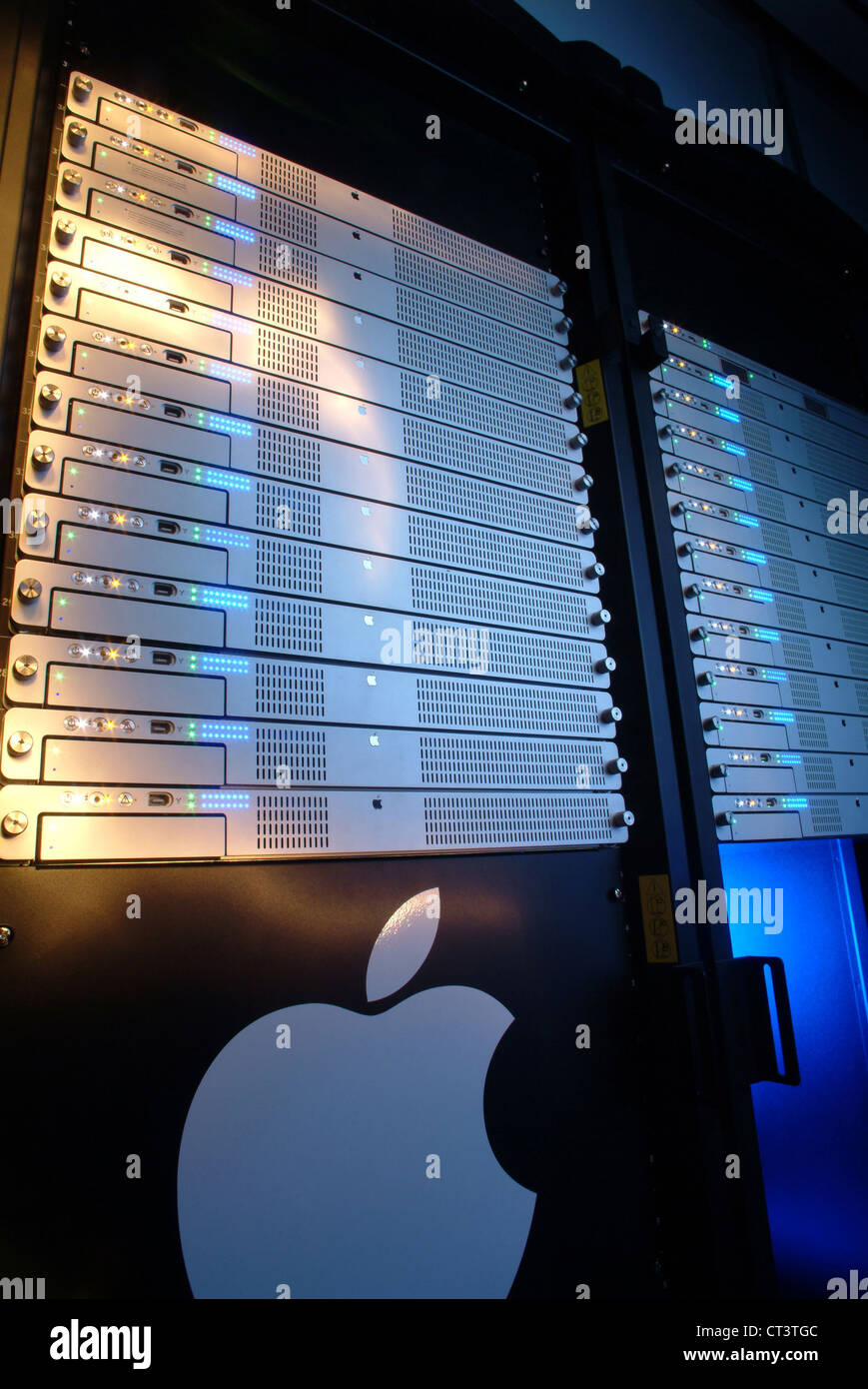 Internet observatory hi-res stock photography and images - Alamy