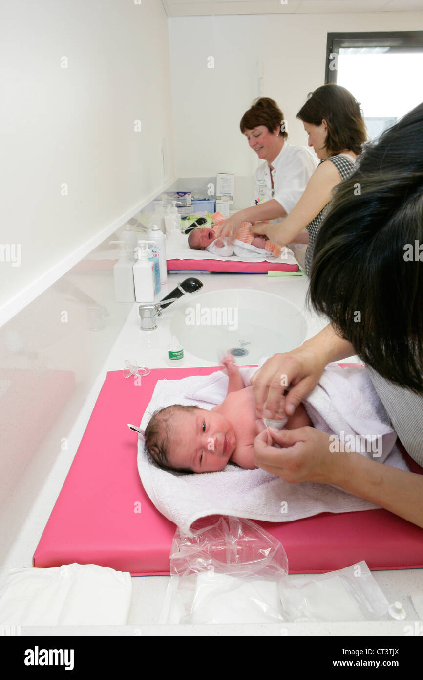 Baby nurseries hospital hi-res stock photography and images - Alamy