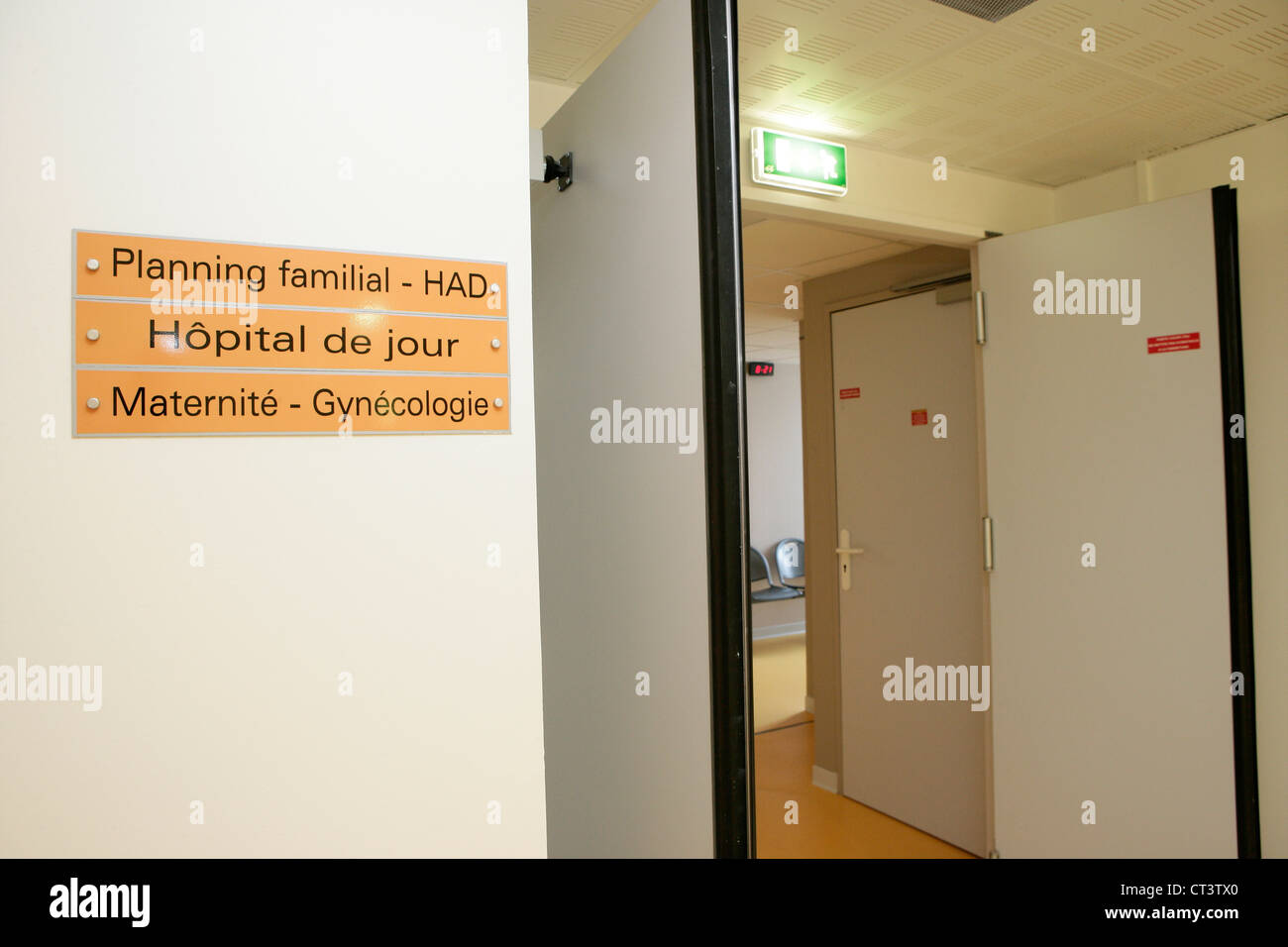 Hospital Corridor With Signs High Resolution Stock Photography and ...